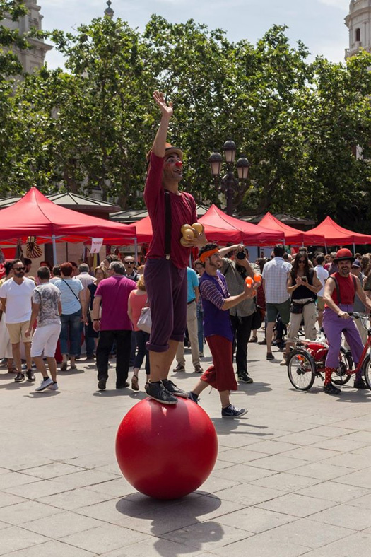 Spinish Circo. Compañía de Circo Contemporáneo